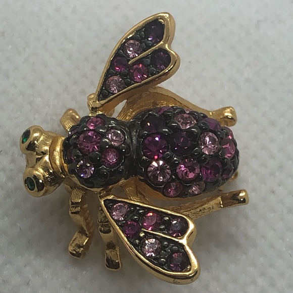 Joan Rivers | Jewelry | Stunning Vintage Signed Joan Rivers Bee Brooch ...